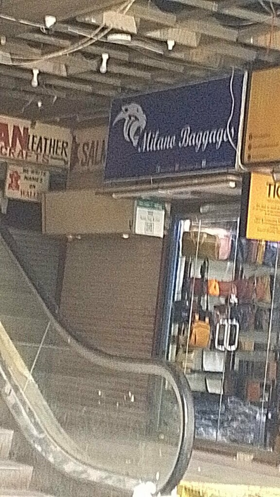 Giyim mağazası Milano Baggages, Karaçi, foto