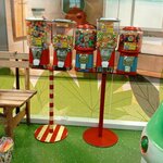Игрушки и сладости (Fuchika Street No:9), oyun makinesi  Saint‑Petersburg'dan