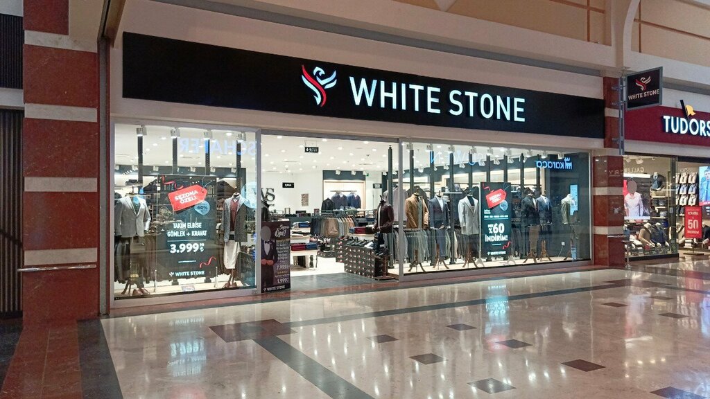 Giyim mağazası Whıte Stone, Konya, foto