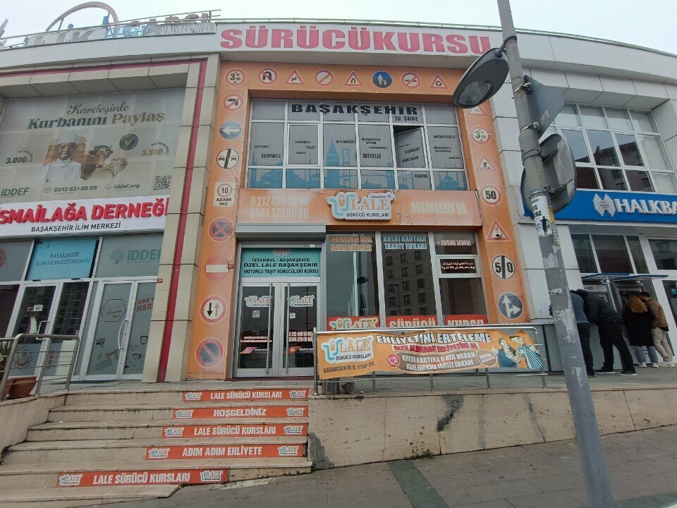 Sürücü kursları Lale Sürücü Kursu Başakşehir Şubesi, İstanbul, foto
