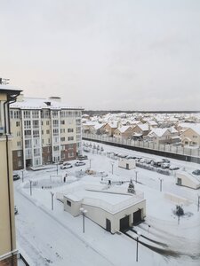 New Veshki (Listvennaya ulitsa No:1, Vyoshki Settlement, kottedzhny posyolok Novyye Vyoshki), sergi salonları, galeriler  Moskova ve Moskovskaya oblastından