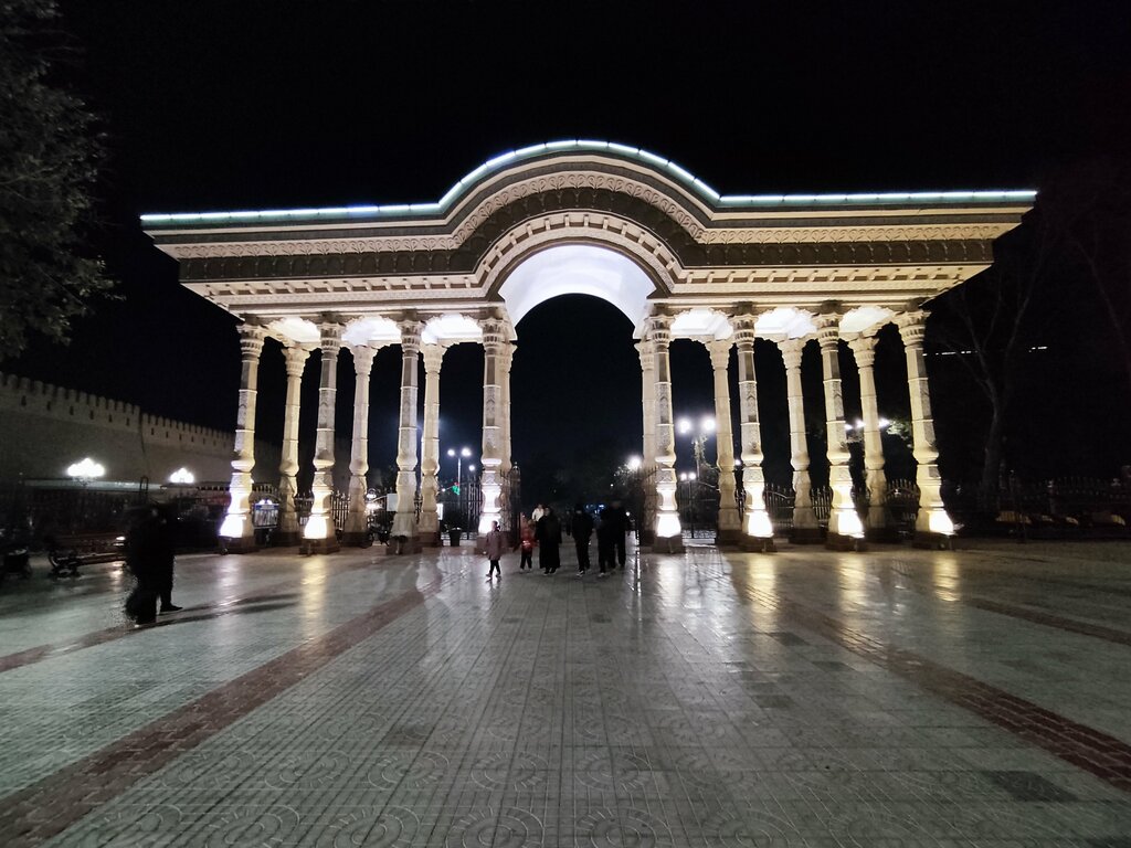 Kültür ve eğlence parkları Kemal-i Hucendi Kültür ve Dinlenme Parkı, Hücent, foto