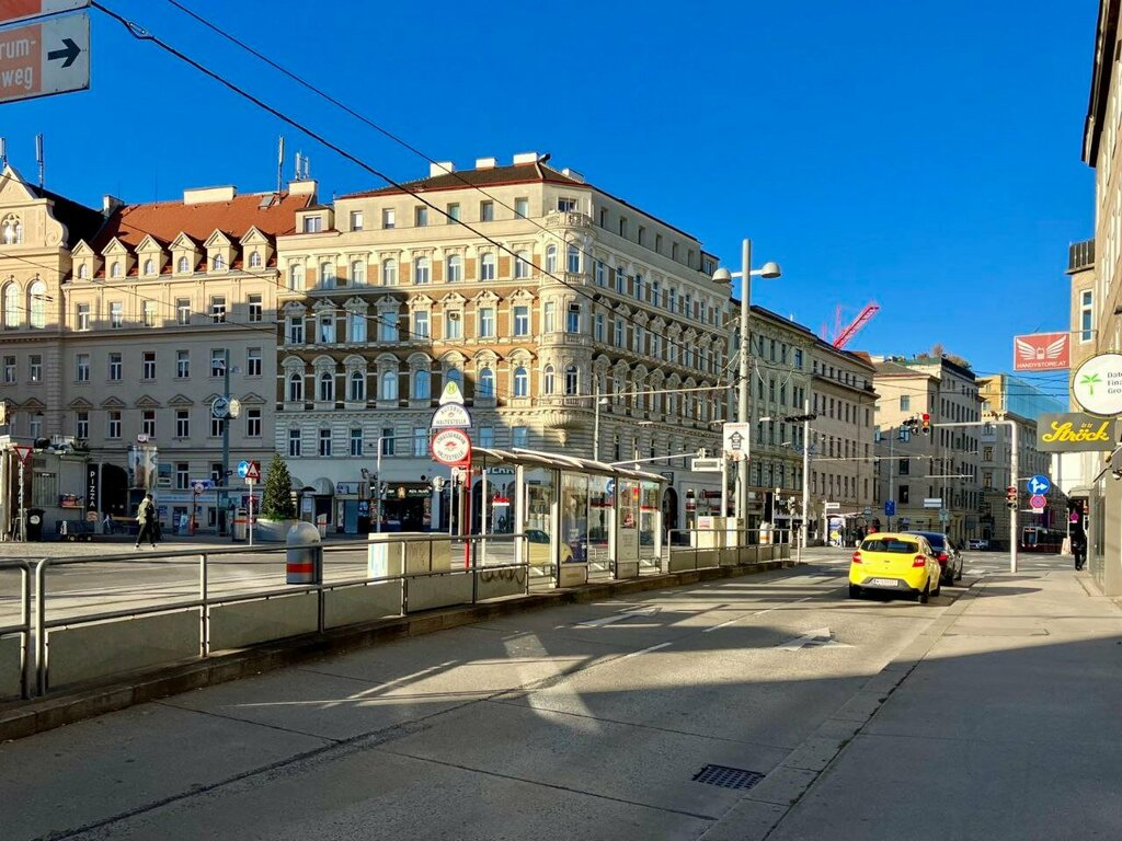 Toplu taşıma durağı Rennweg S, Viyana, foto