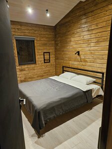 Eco-hotel Boloto (Leningrad Region, Vsevolozhckiy DIstrict, Koltushskoye gorodskoye poseleniye), otel  Saint‑Petersburg ve Leningradskaya oblastından