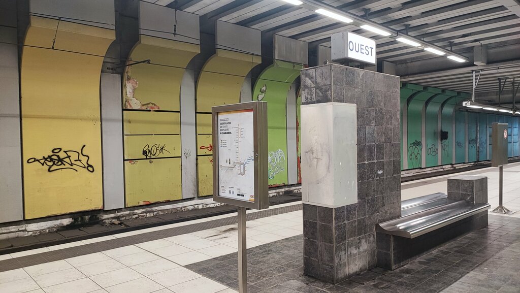 Tren istasyonu Charleroi-Ouest, Charleroi, foto