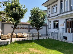 The Art Hotel (Zarbog Street No:18, Tashkent), otel  Taşkent'ten