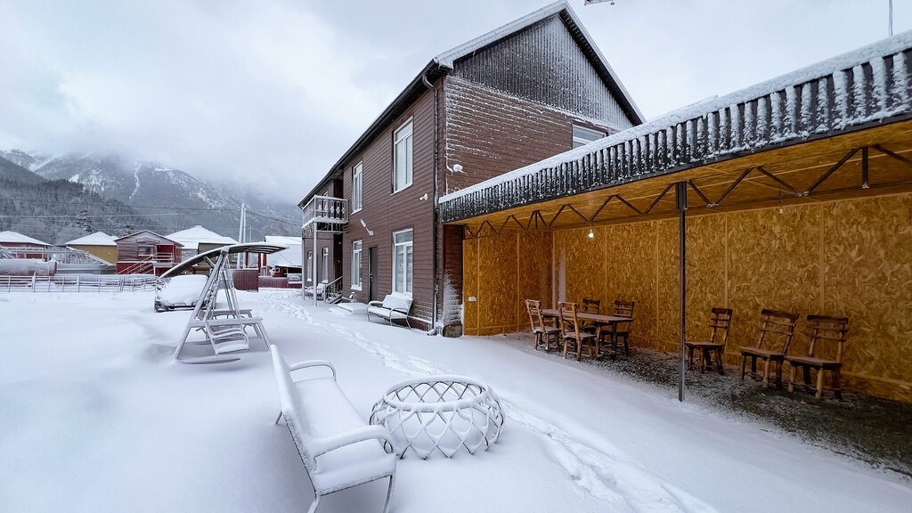 Konuk evi Albion, Karaçay‑Çerkez Cumhuriyeti, foto