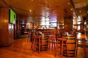 Crown & Lion Pub (Ibis One Central, Trade Center Second, Dubai), bar  Dubai'den