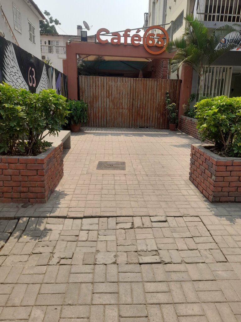 Restoran Café 63, Loanda, foto