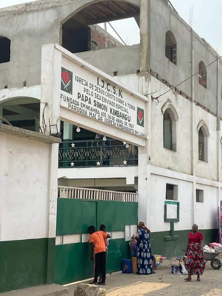 Protestan kilisesi Igreja de Jesus Cristo Sobre a Terra Pelo Seu Enviado Especial Simon Kimbangu, Loanda, foto