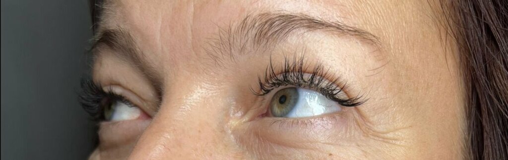 Kaş ve kirpik salonu Lash. chus, Moskova ve Moskovskaya oblastı, foto