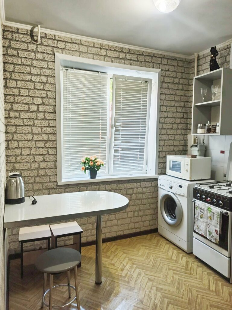 Emlak ofisi Жильё посуточно, Lida, foto