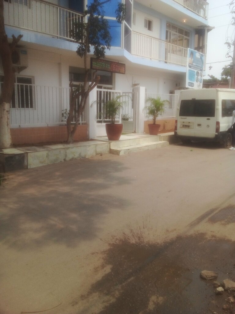 Yüksekokul Colégio Juciamabia, Loanda, foto