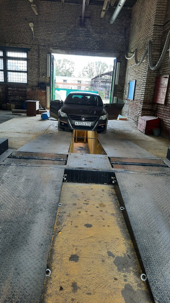 Araç muayene istasyonları Пункт техосмотра, Valday, foto