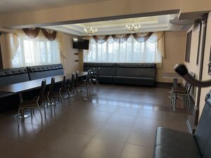 Berloga (Polskaya ulitsa No:1/2, Kopeysk), kafe  Kopeysk'ten