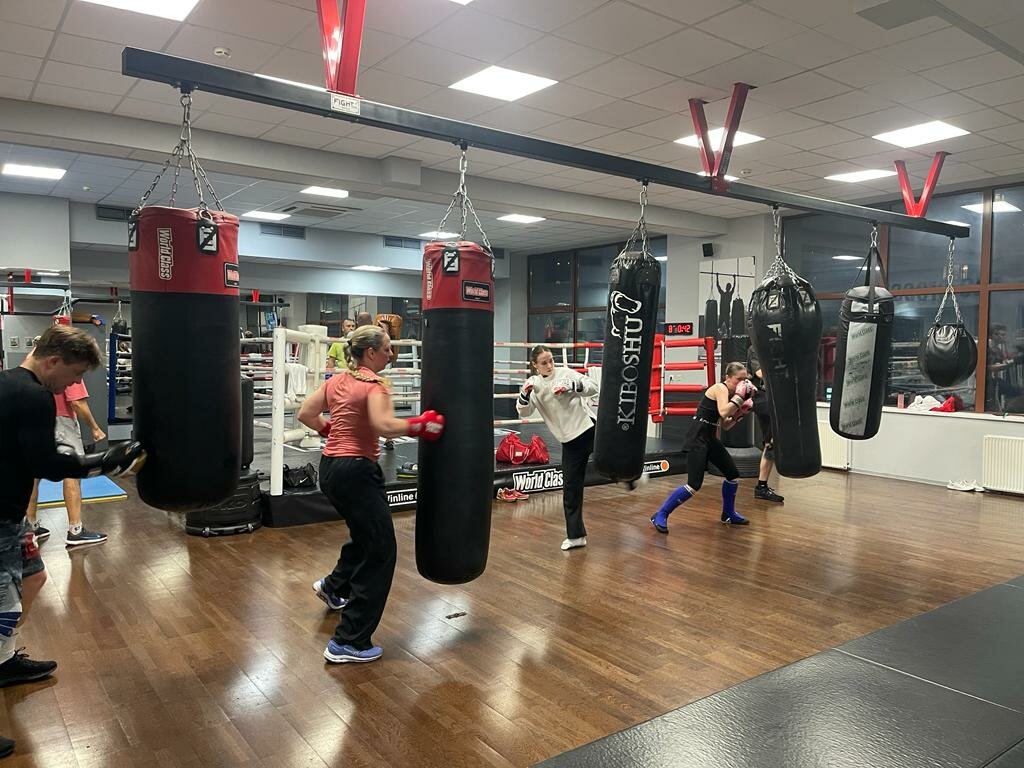 Spor kulüpleri Боевые перчатки, Moskova, foto