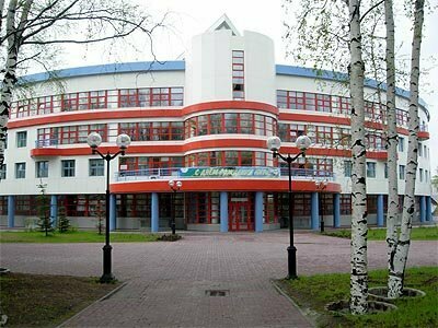 Ortaokul Средняя общеобразовательная школа № 1 имени Ю.Г. Созонова, Hantı‑Mansi, foto