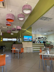 Olivye (Ryabinovaya ulitsa No:70, Syrskiy Rudnik Microdistrict, Lipetsk), kafe  Lipetsk'ten