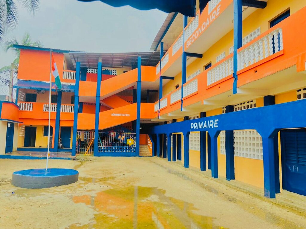 i̇lkokul School Group Academy of the Lagoons, Abican, foto