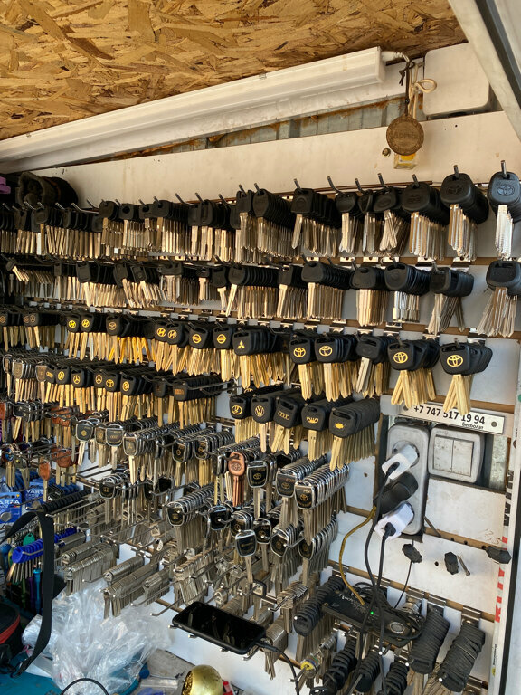 Çilingirler Key Making, Almatı, foto