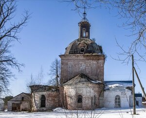 Церковь Троицы Живоначальной (Kirov Region, Falyonskiy munitsipalny okrug, selo Verkhosunye), turistik yerler  Kirovskaya oblastından