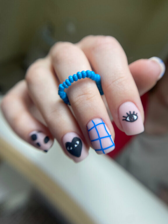 Uzman hizmetleri Manicure, Moskova, foto