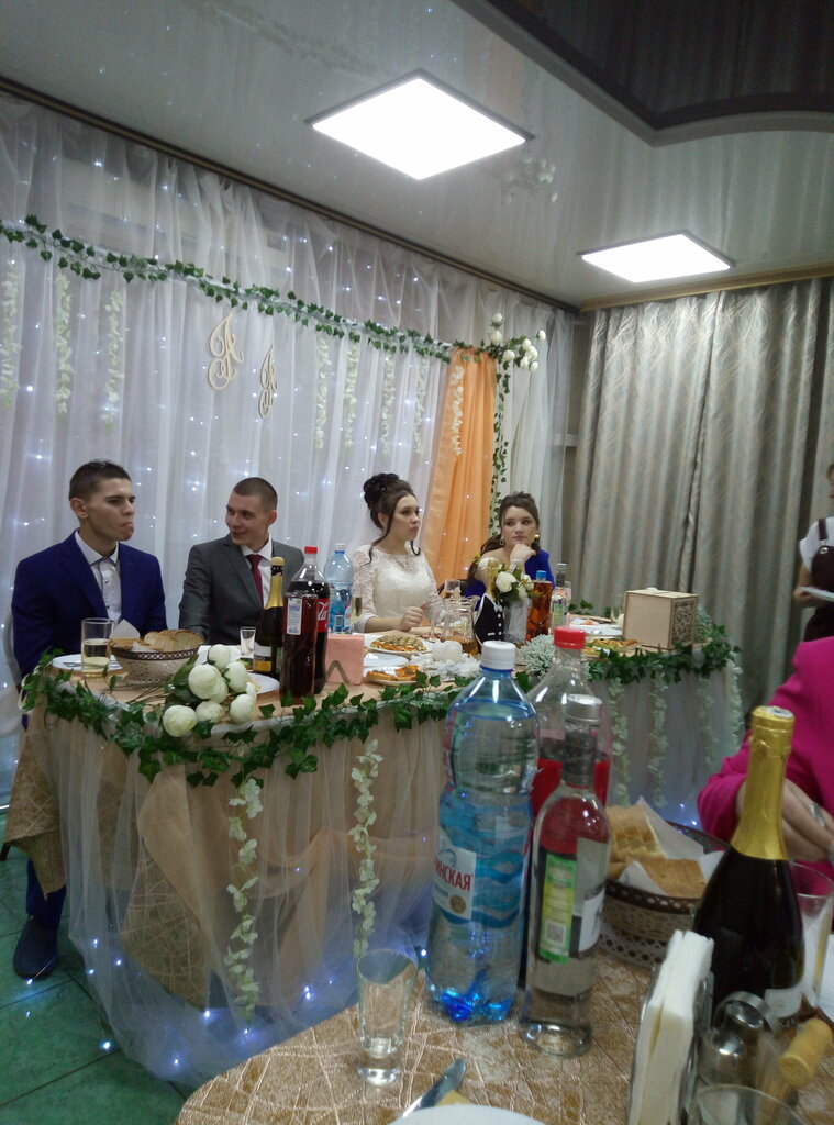 Düğün, toplantı salonu Banketny zal, Ip Kuznetsova T. B., Leninsk‑Kuznetski, foto