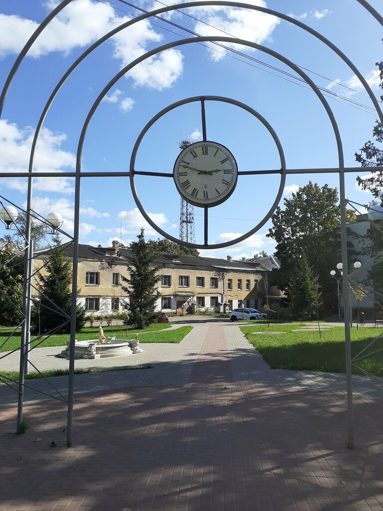 Dekorasyon ve süsleme, onur panosu Часы, Luga, foto