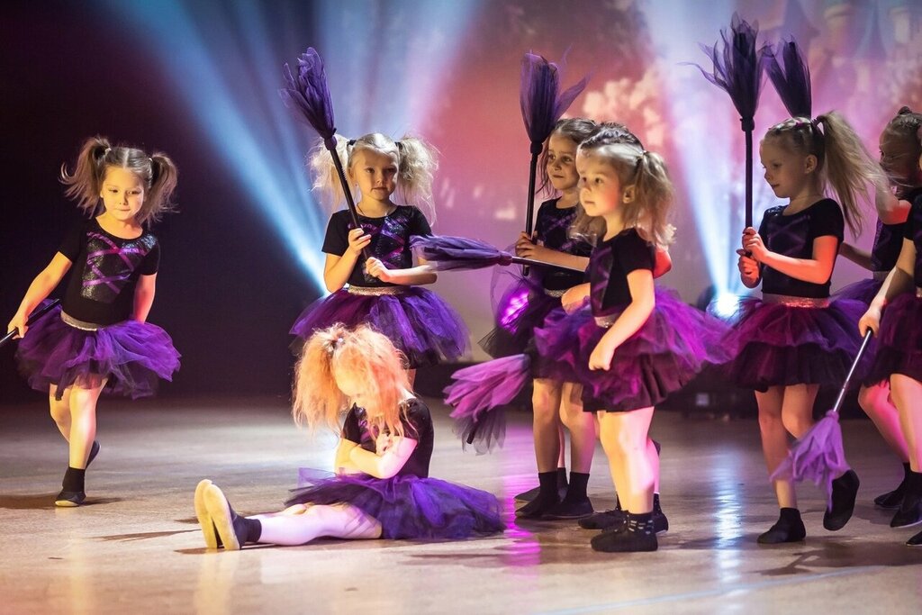 Dans okulları Adele, Vologda, foto