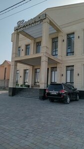 Le monde (Arǵynbekov kóshesі No:257А), restoran  Çimkent'ten (Şımkent'ten)