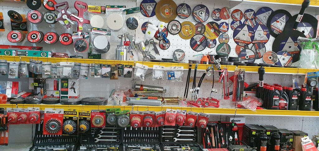 Elektrik ve benzinle çalışan aletler База строительных материалов, Krasnodarski krayı, foto