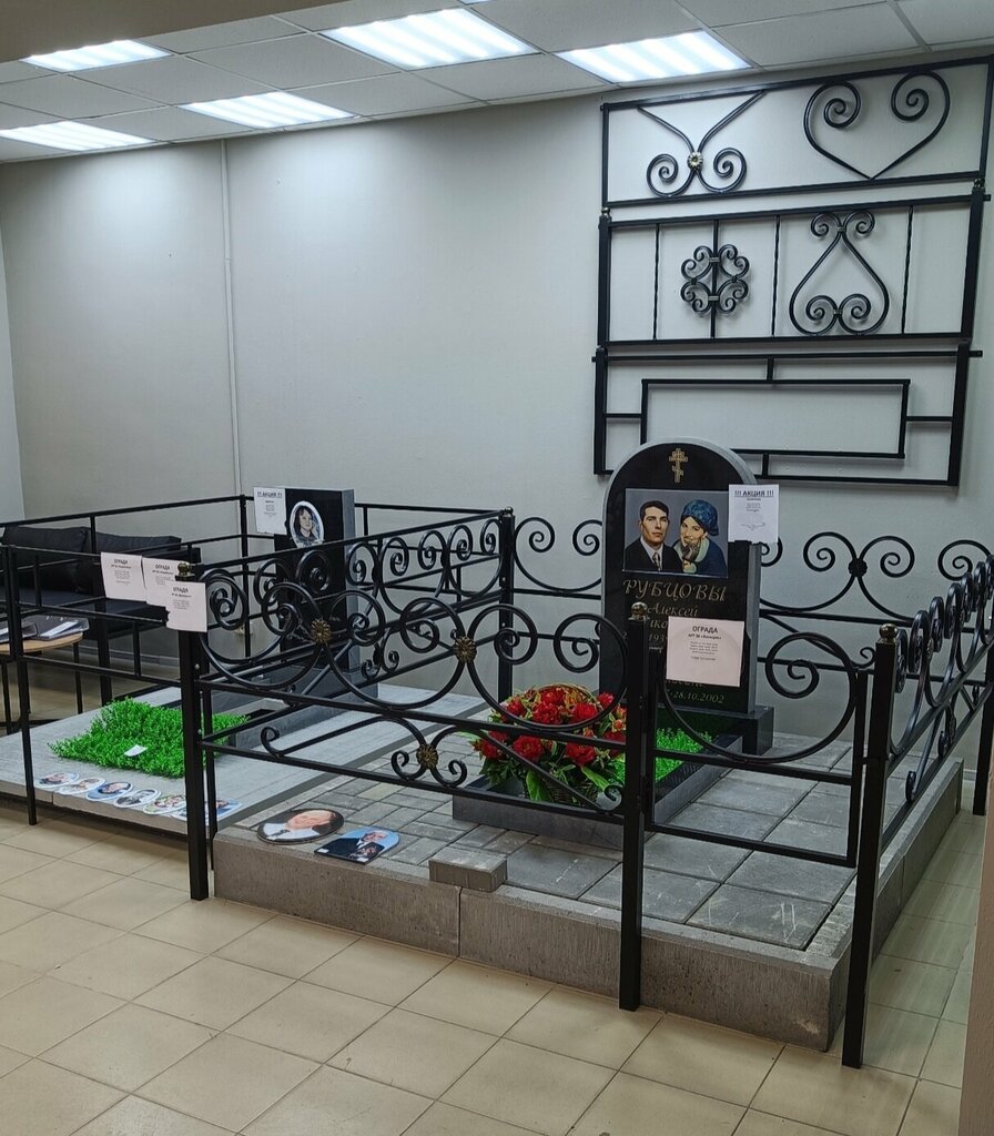 Heykel ve mezarlık taşı üreticileri Вечная память, Yaroslavl, foto