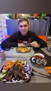 Вкус Востока (Revolyutsionnaya ulitsa No:245/1, Pokhvistnevo), kafe  Pohvistnevo'dan