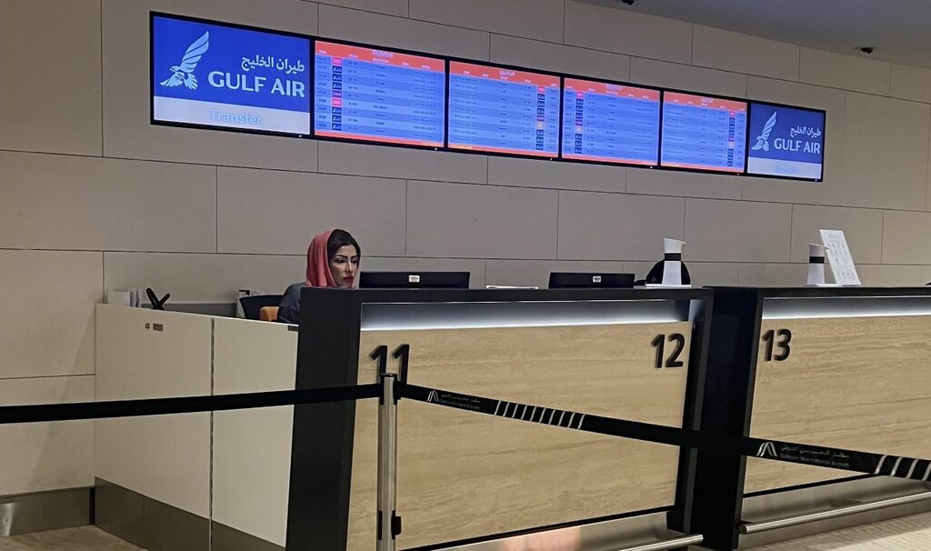 Uçak ve demiryolu biletleri Gulf Air, Dubai, foto