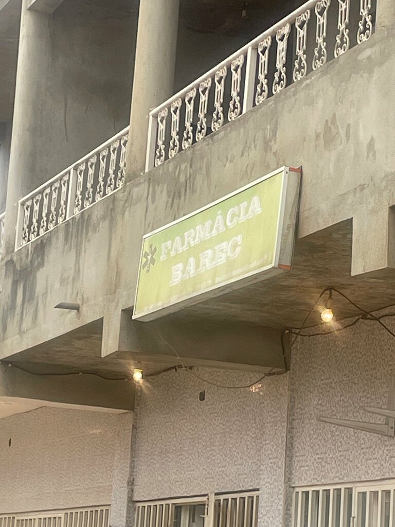 Eczaneler Farmácia Barec, Loanda, foto