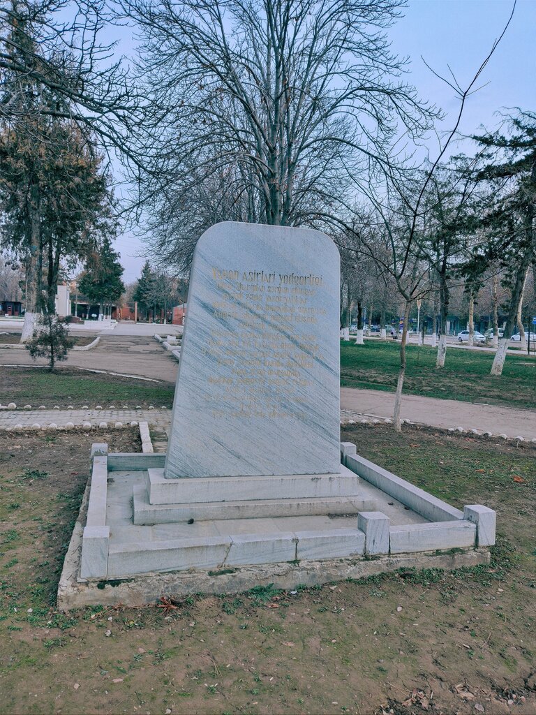 Anıt, heykel To Japanese Prisoners of War in the Great Patriotic War, Angren, foto