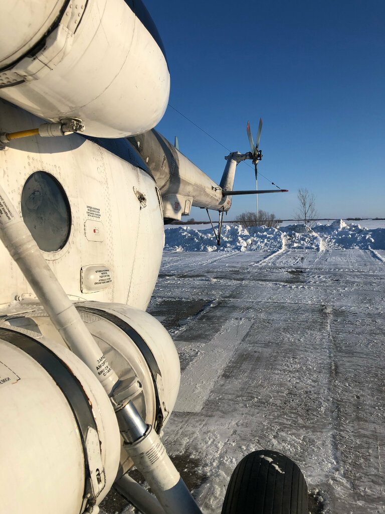 Helikopter pisti вертолетная площадка Протока Андрюшкина, Hantı‑Mansi Özerk Okrugu, foto