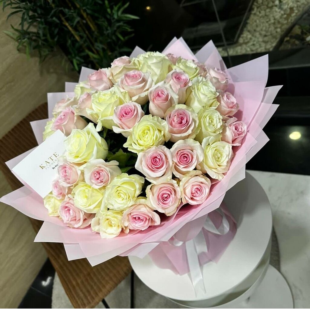 Çiçekçiler Gflow. Store, Dubai, foto