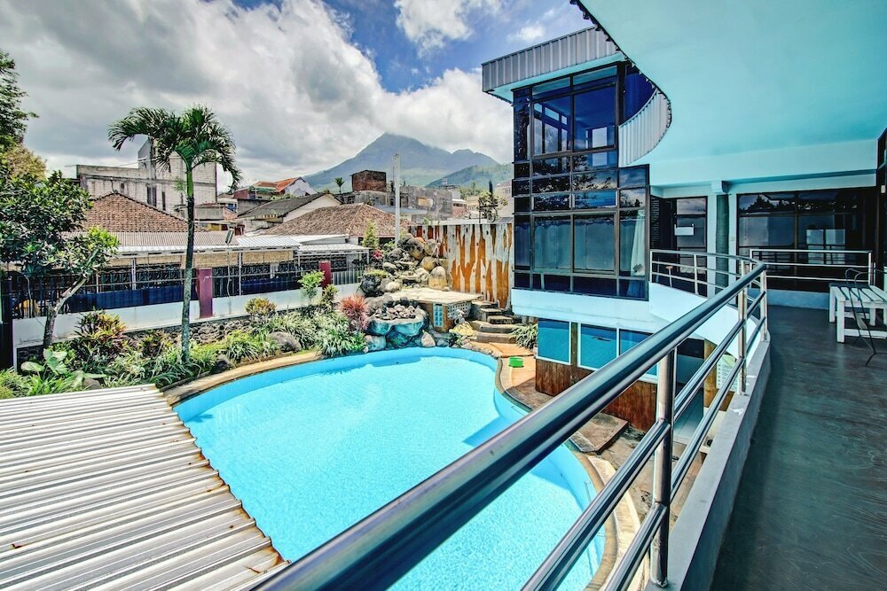 Otel Oyo 90077 Live Homestay, , foto