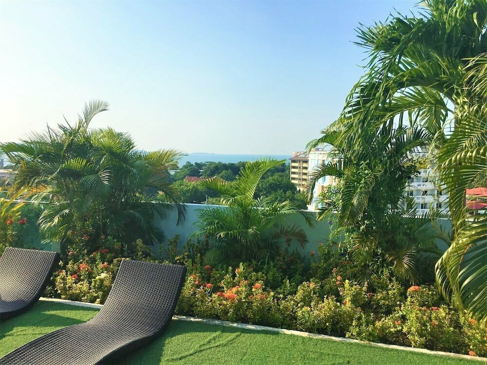 Otel Fantastic Roof top Pool!, Pattaya, foto