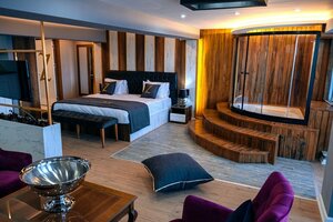 Mira Küçükyalı (İzmir, Konak, Mithatpaşa Cad., 476), otel  İzmir'den
