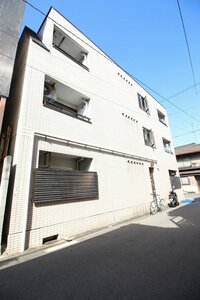 Frere Shichijo (Kyoto Prefecture, Kyoto, Karasuma Line, Kyoto metro station), otel  Kyoto'dan