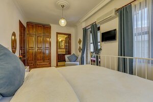 Melon Alaçatı (İzmir, Çeşme, Alaçatı Mah.), otel  Çeşme'den