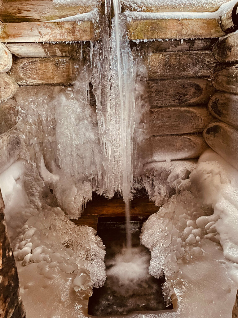 Pınar, çay Spring, stream, Moskova ve Moskovskaya oblastı, foto