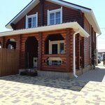 Три медведя (Vostochnaya ulitsa No:2А, posyolok Kuchugury), otel  Krasnodarski krayından