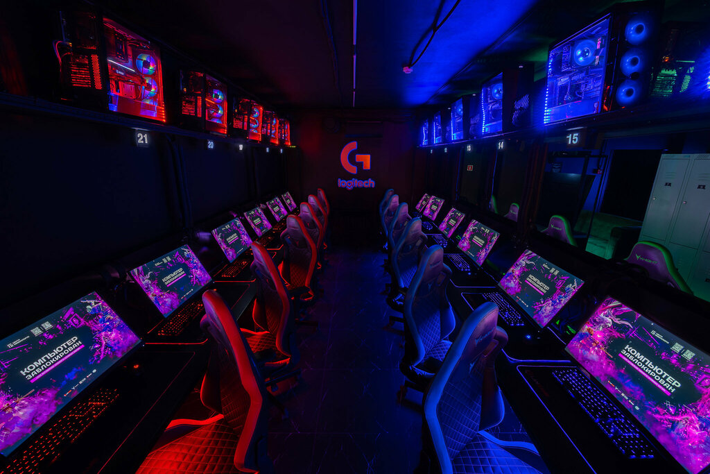 Bilgisayar kulübü F5, Moskova, foto