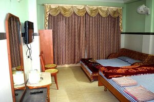 Hotel Charu (Barisal Division, Barisal), otel  Barisal'dan