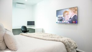 Soho 1a (Canberra, Geelong Street), otel  Jelong'dan