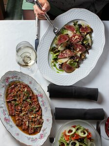 Dodici Grill (Nizhniy Novgorod, Oktyabr'skaya Street, 14), restaurant  Nijni Novgorod'dan