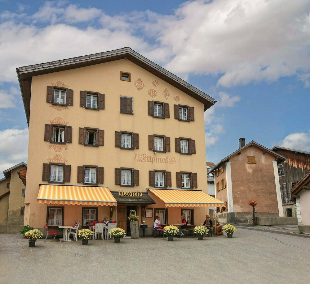 Otel Gasthaus Alpina Salouf, Graubunden, foto